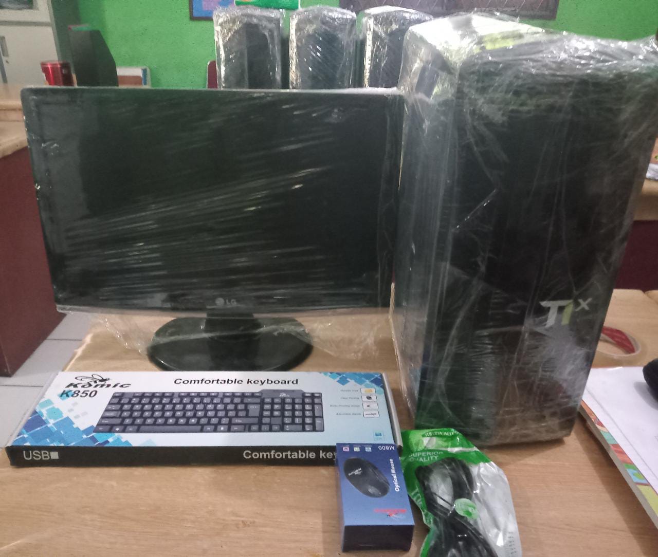 SET KOMPUTER PC CORE I3 | SIPLah