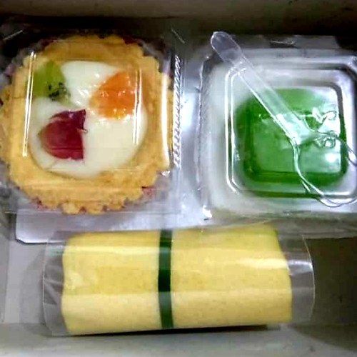 Paket Snack Kue Basah Isi 4 | SIPLah