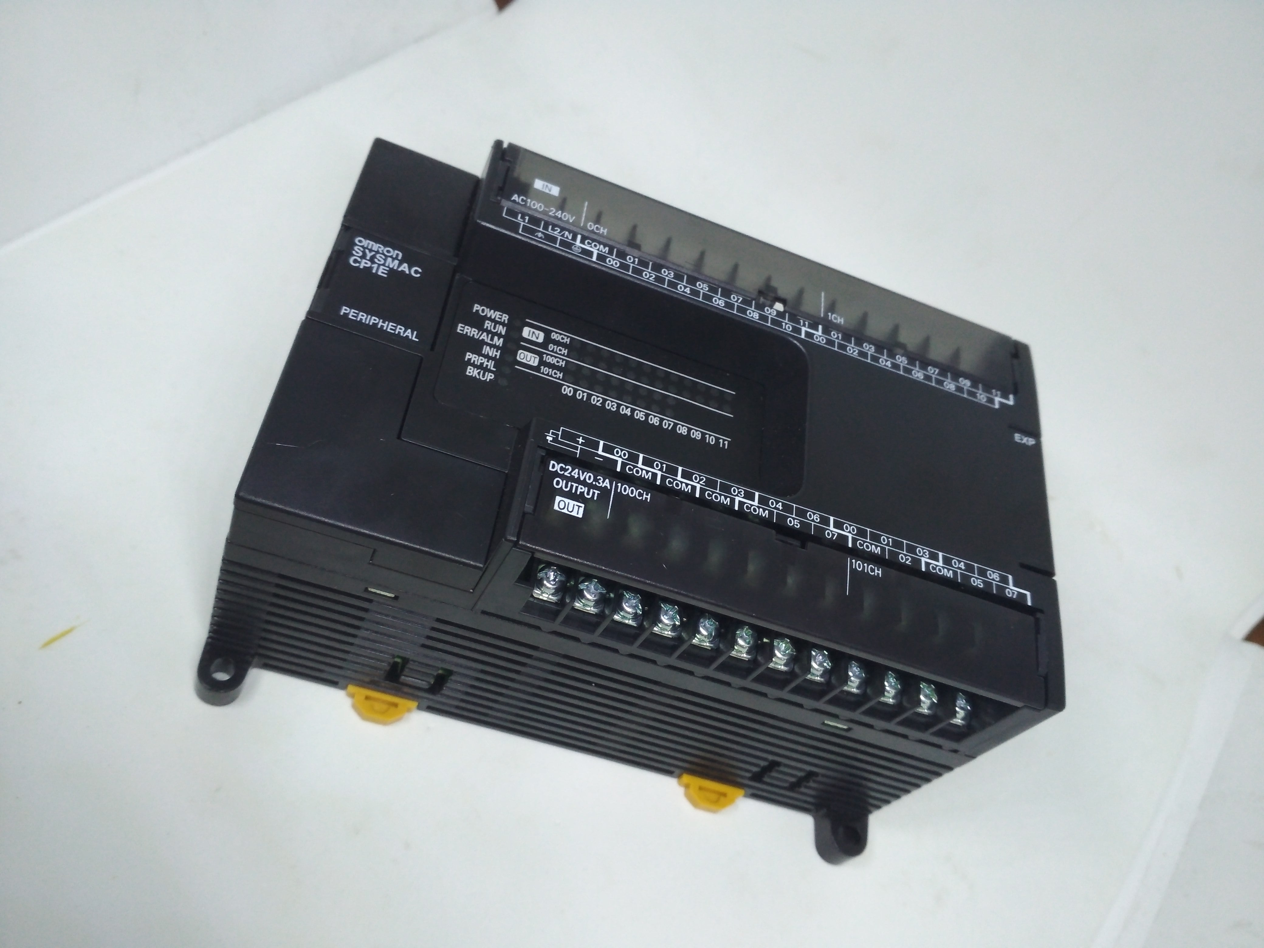 PLC Omron CP1E-E40SDR-A | SIPLah