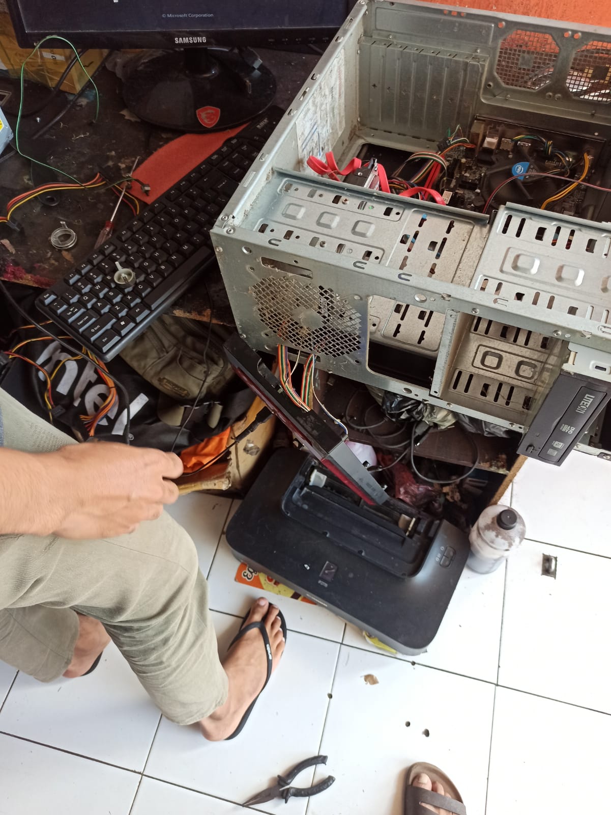 SIPLah Telkom - Belanja Keperluan Sekolah Online Makin Mudah