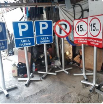 TIANG RAMBU PARKIR | SIPLah