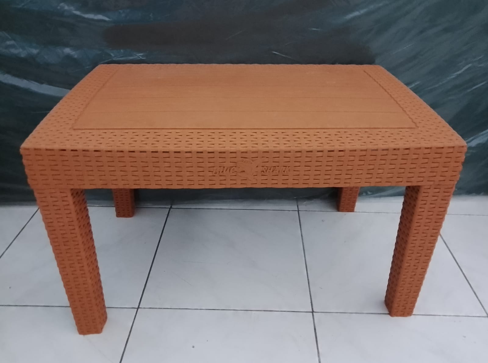 Meja Plastik Blue Shark | SIPLah