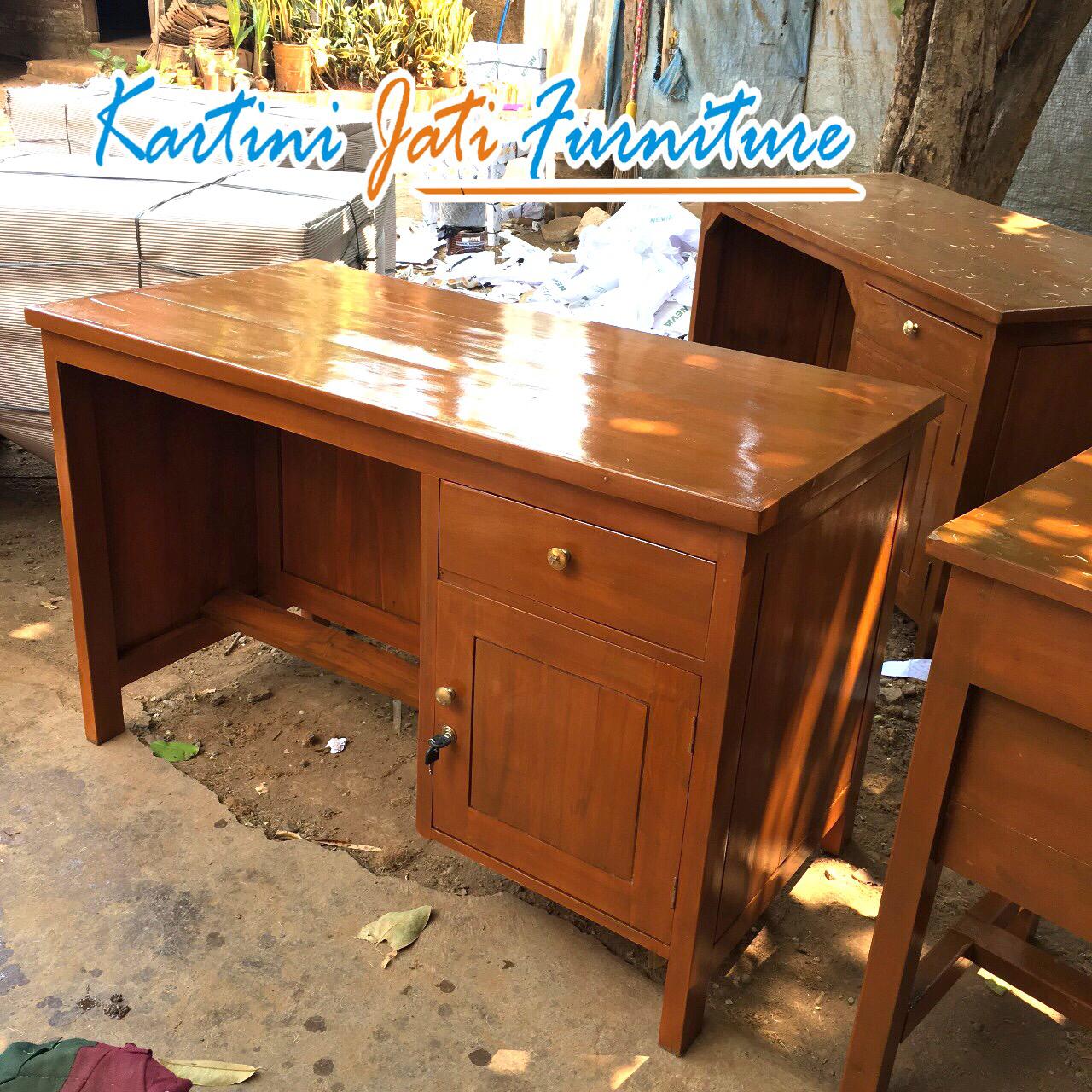 Meja guru kayu mahoni | SIPLah