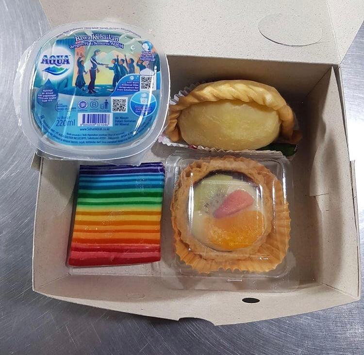 Snack Box 3 Jenis + Aqua | SIPLah