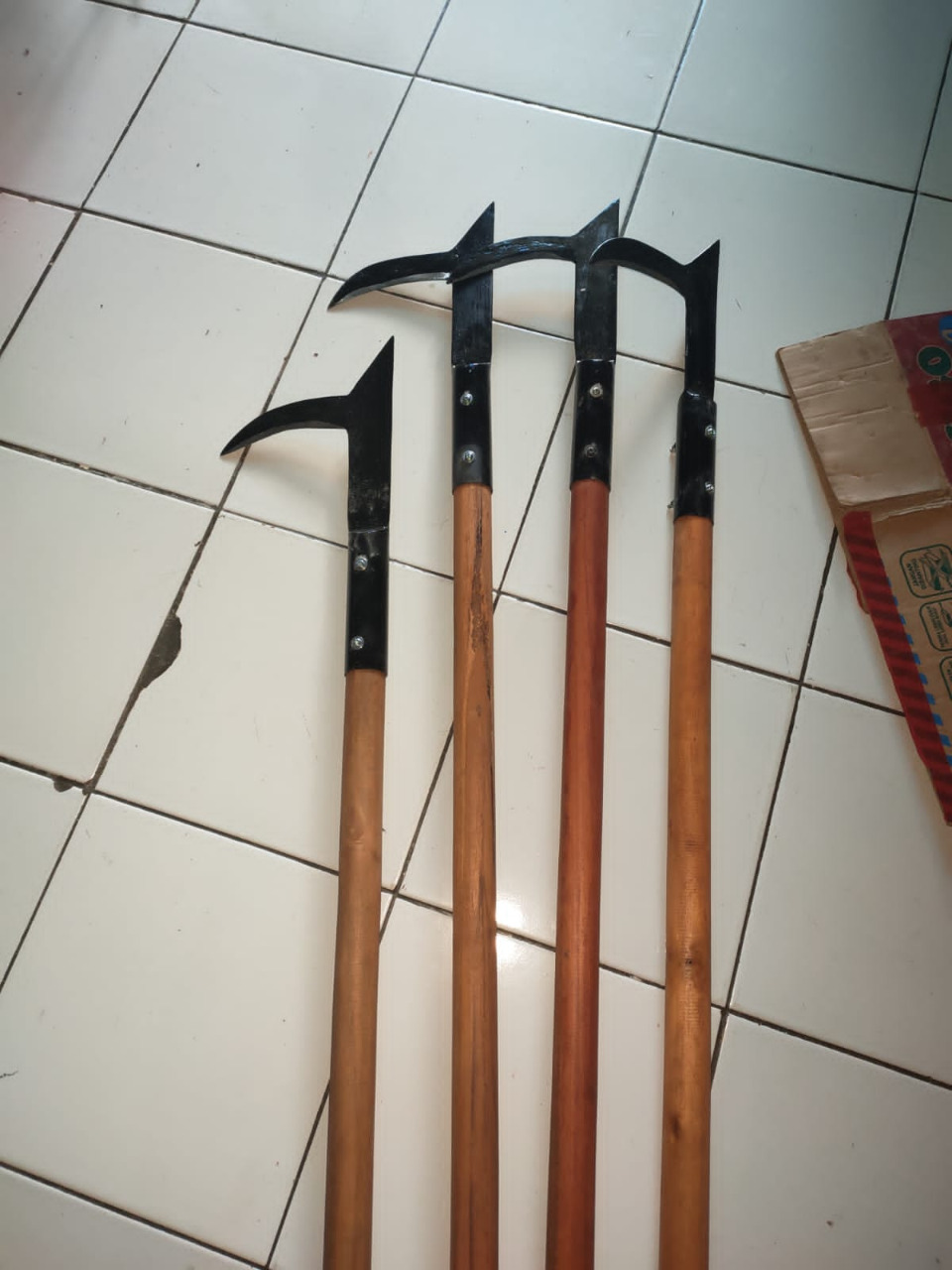 Alat Pengait ( hooks) Gancu - Alat Pemadam Kebakaran Hutan | SIPLah