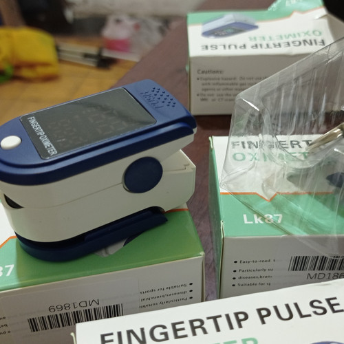 Oximeter Pulse / Monitor Saturasi Oksigen Dipasang Di Jari / SpO2 | SIPLah