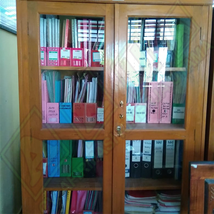 LEMARI ARSIP / BUKU KAYU 2 PINTU | SIPLah