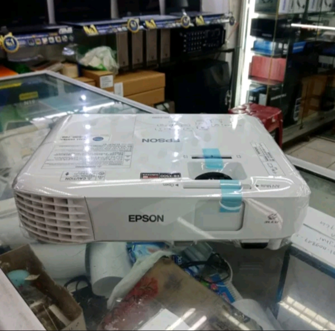 LCD PROYEKTOR EPSON EB 500 | SIPLah