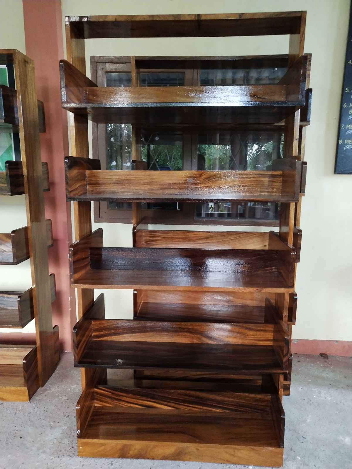 RAK KAYU TIMBAL BALIK KANTOR | SIPLah