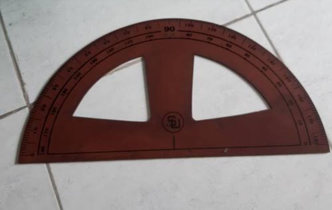 Penggaris Busur Kayu | SIPLah