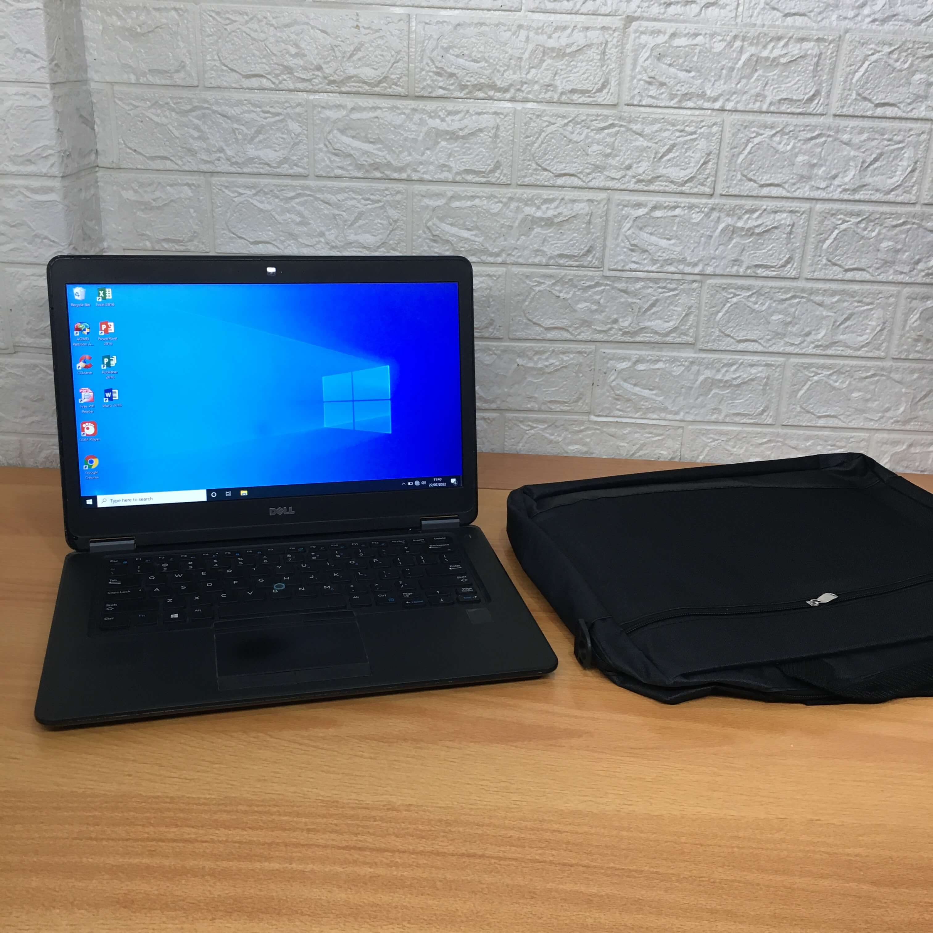 Laptop Dell Latitude E7450 Core i5 Gen 5 RAM 8GB SSD SSD 256GB Murah | SIPLah