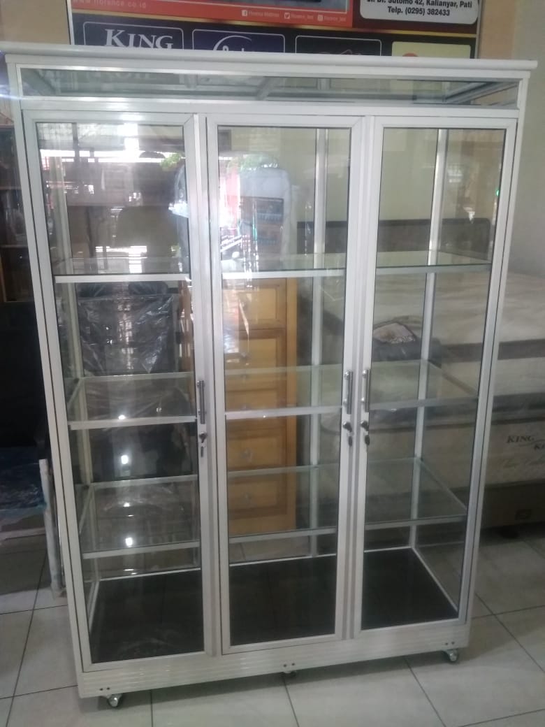 Almari Kaca | SIPLah