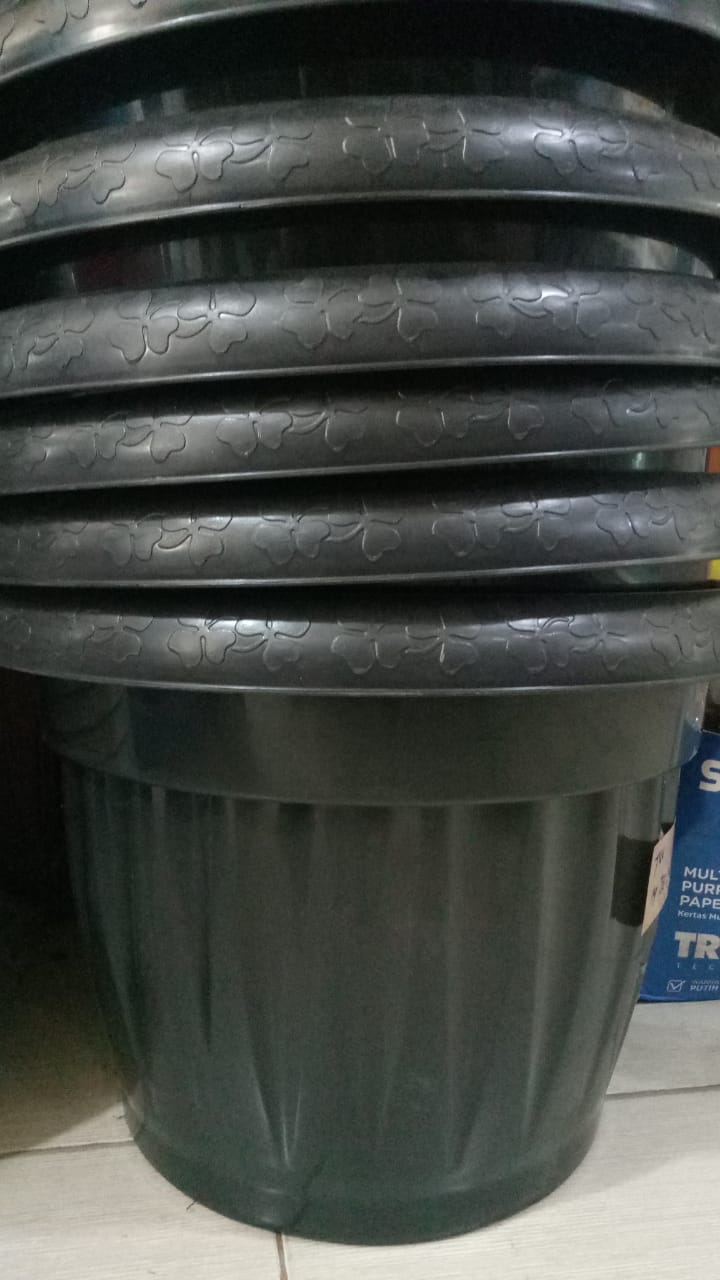 Pot bunga ukuran sedang | SIPLah