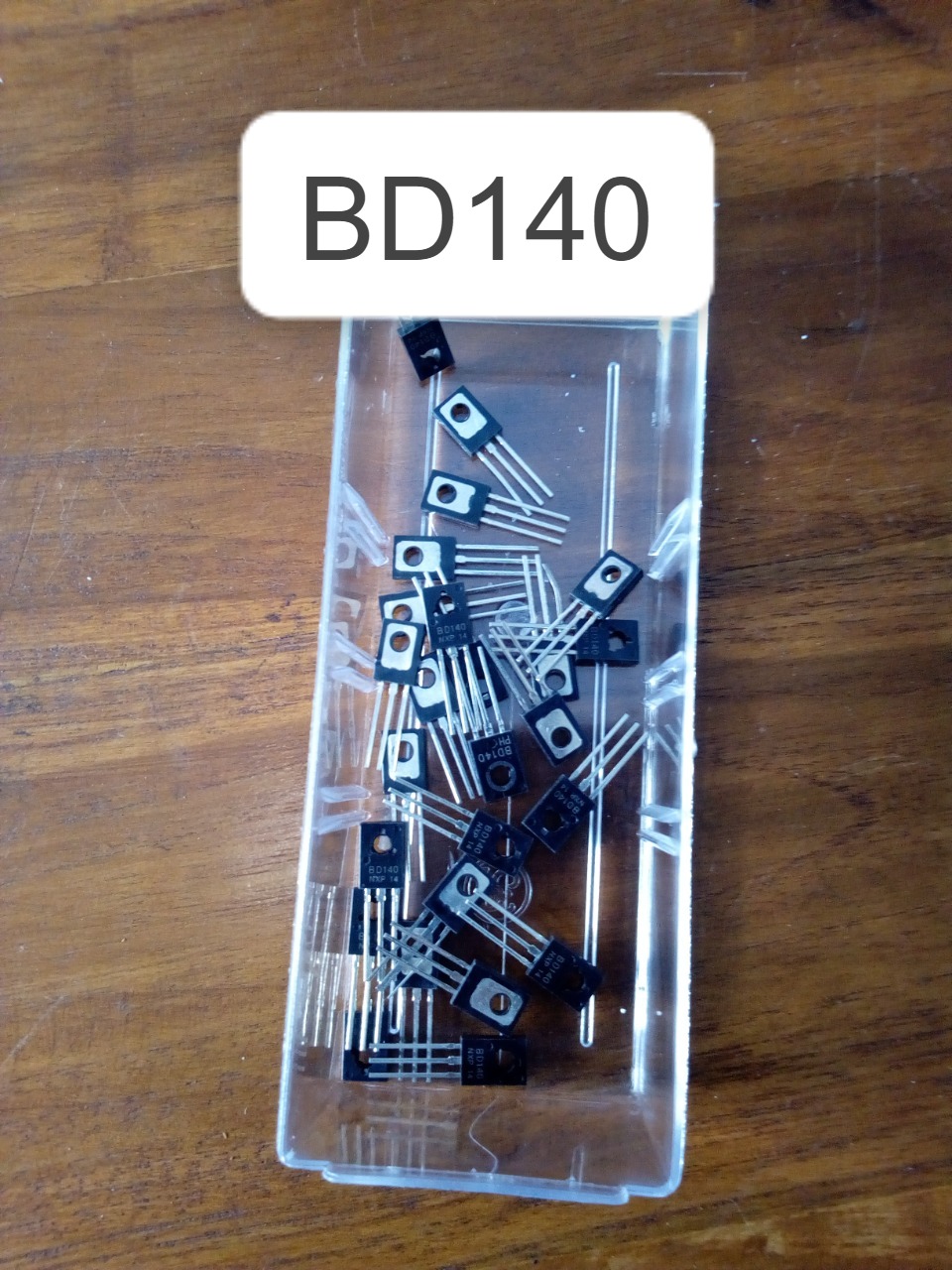 Transistor BD 140 | SIPLah